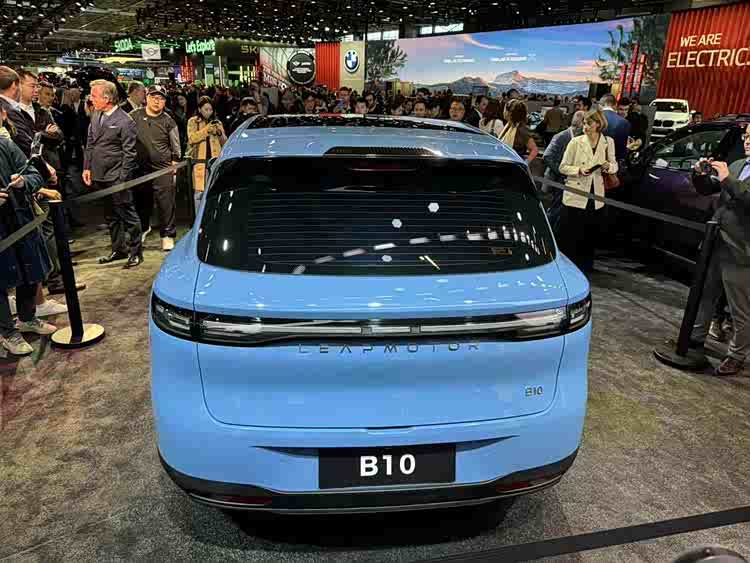 定价10-15万级/明年上市，零跑B10首发亮相，比亚迪元PLUS同级_车家号_发现车生活_汽车之家