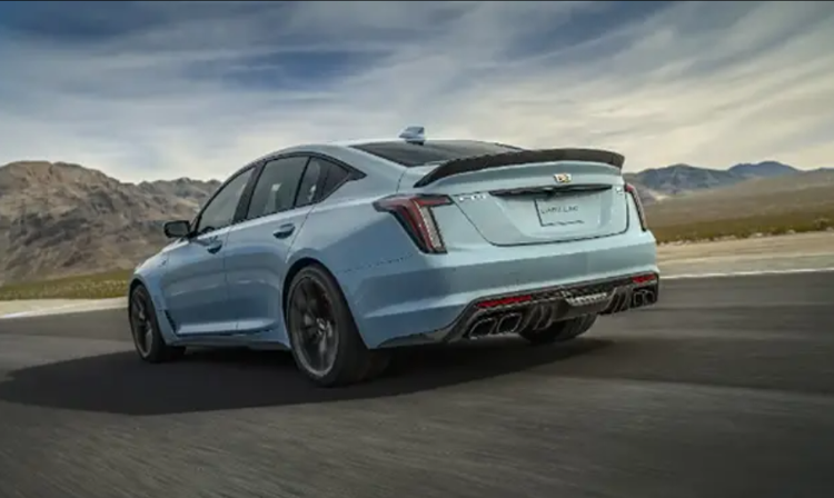 2025款凯迪拉克CT5-V黑翼发布！6.2升V8，677马力，增强赛道性能_车家号_发现车生活_汽车之家