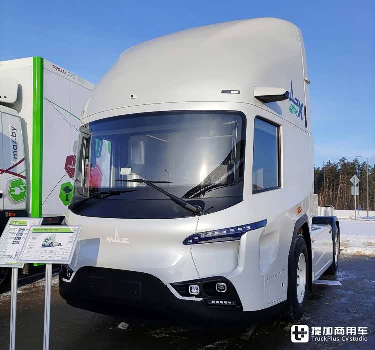 带你看白俄罗斯MAZ-X牵引车，配超大低入口生活舱，动力来自国产_车家号_发现车生活_汽车之家