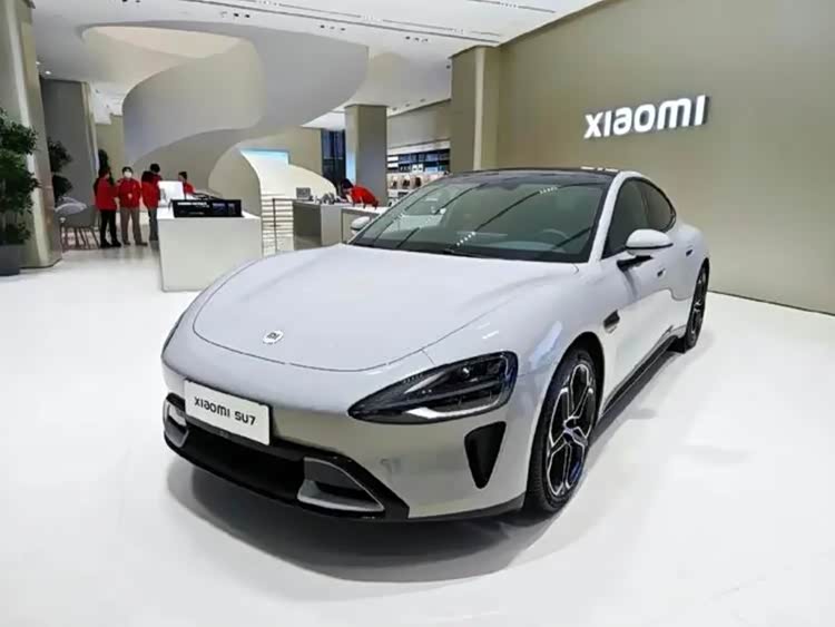 极氪007能否击败小鹏P7i和小米SU7，成为电动智能车顶流？_车家号_发现车生活_汽车之家