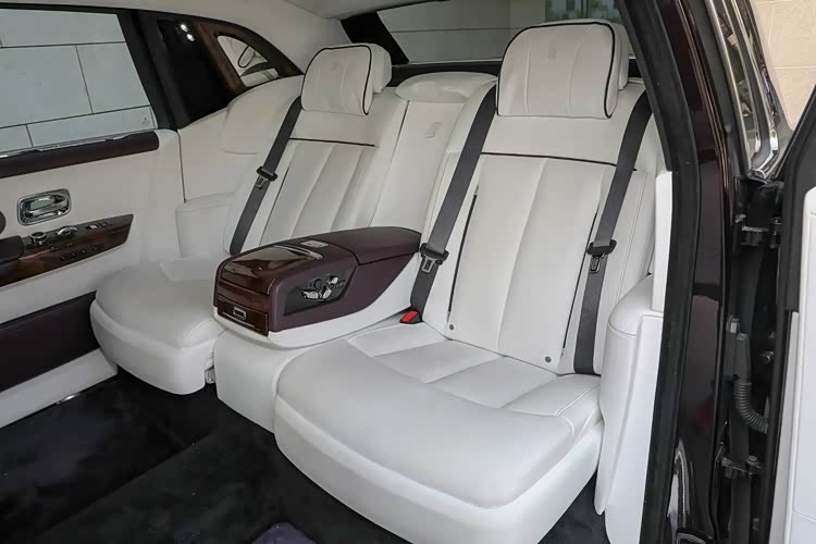 【文章】到店体验享界S9：细节提升明显，后排比问界M9豪华，45万起值吗？_车家号_汽车之家