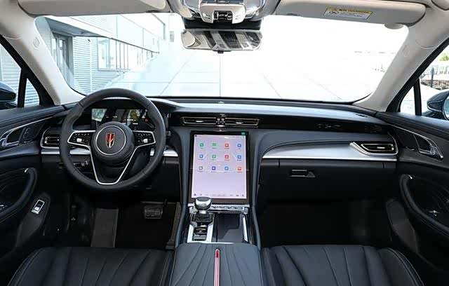 2025款红旗H5实车曝光，新增熏黑版，发光旗标，混动版油耗仅5.1L_车家号_发现车生活_汽车之家