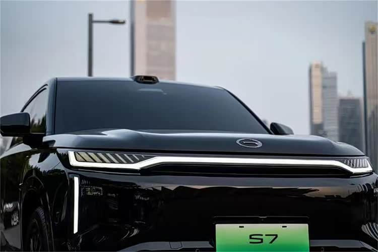 搭载1.5T插混动力，广汽传祺S7黑色实车现身，号称“国产小揽胜”_车家号_发现车生活_汽车之家