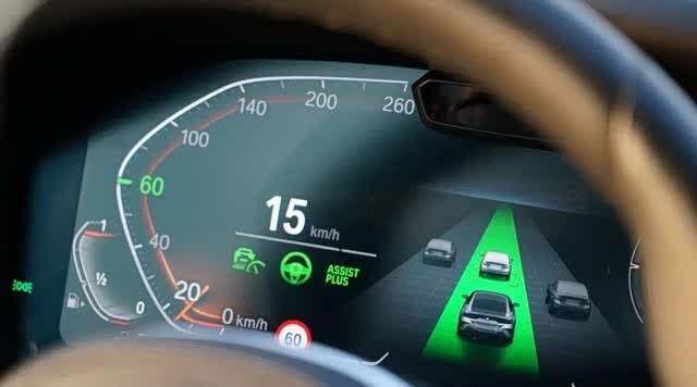 匠聊：AEB是汽车未来标配的技术，那么到底什么AEB？靠不靠谱呢？_车家号_发现车生活_汽车之家