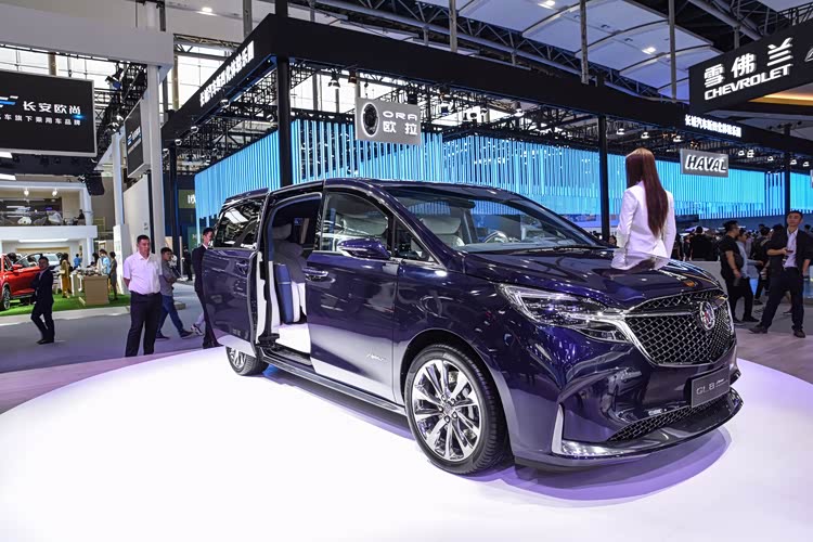 别克GL8发展史（3）：二代GL8与三代GL8，高速闪电进化史_车家号_发现车生活_汽车之家