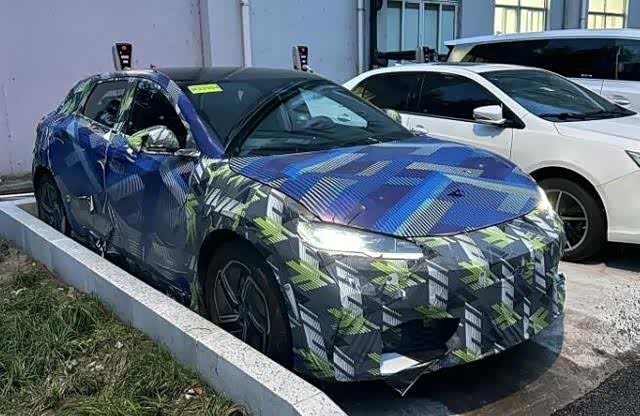 比亚迪海豹06GT伪装实车曝光！溜背造型，双电机四驱，续航550km_车家号_发现车生活_汽车之家