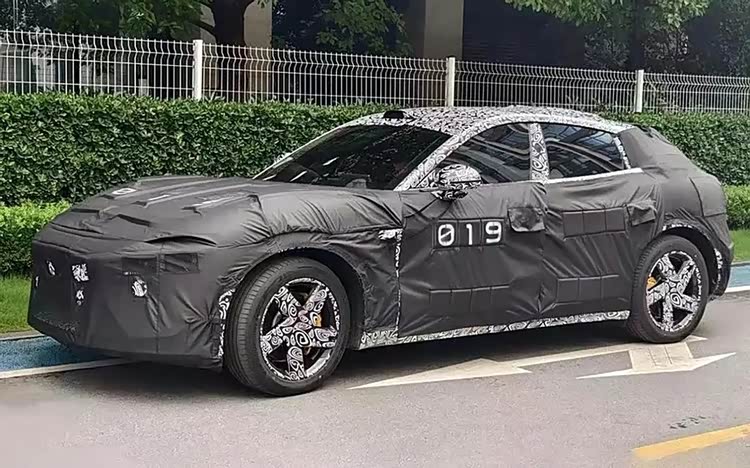 【文章】小米SU8正式曝光！售价或23.59万起，销售前景能否超越小米SU7？_车家号_汽车之家