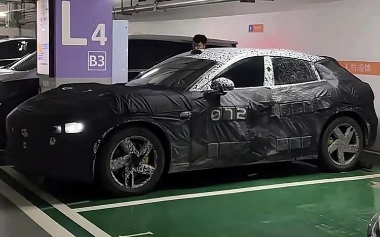 【文章】小米SU8正式曝光！售价或23.59万起，销售前景能否超越小米SU7？_车家号_汽车之家