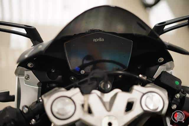 双翼梁车架+意式仿赛，宗申阿普利亚GPR250R，降价5000元_车家号_发现车生活_汽车之家