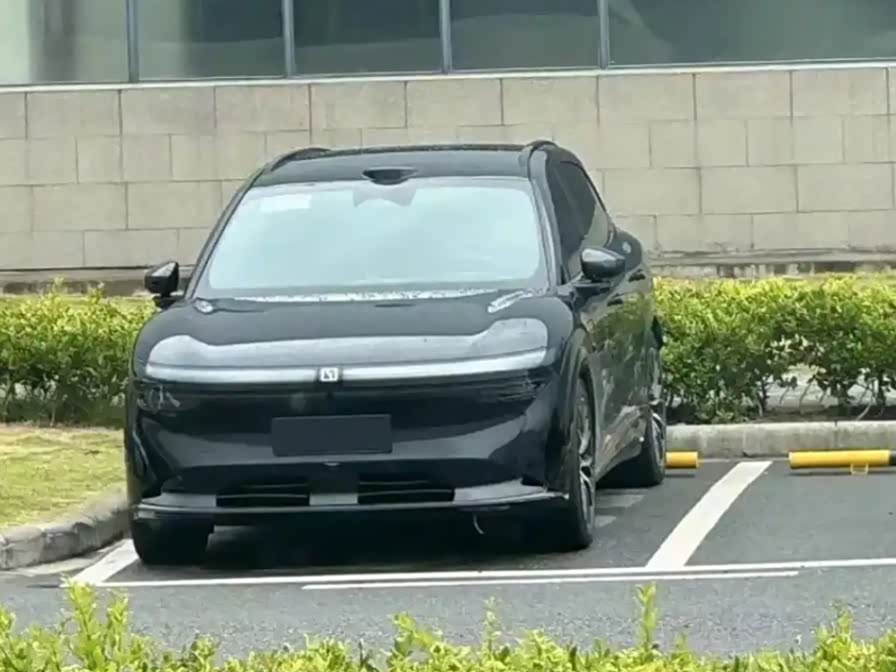 极氪7X实车现身，空气悬架+CDC电磁减振技术亮点多_车家号_发现车生活_汽车之家