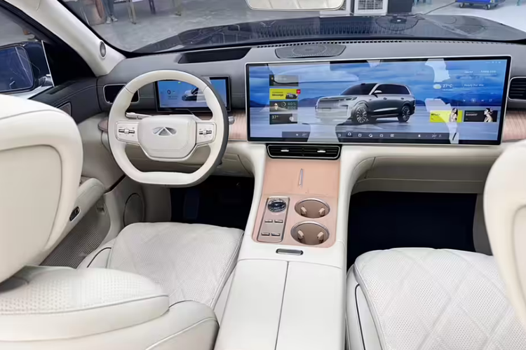 【文章】造型神似揽胜，综合续航超1400km，奇瑞风云T11最新实车曝光！_车家号_汽车之家