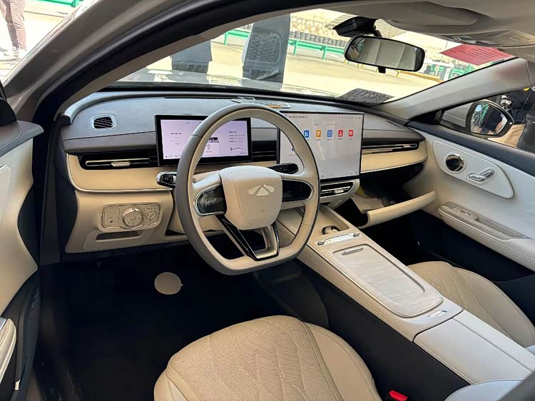 【文章】奇瑞风云A8L详配揭晓：近4米8车身+迎宾灯饰，续航达2500km_车家号_汽车之家