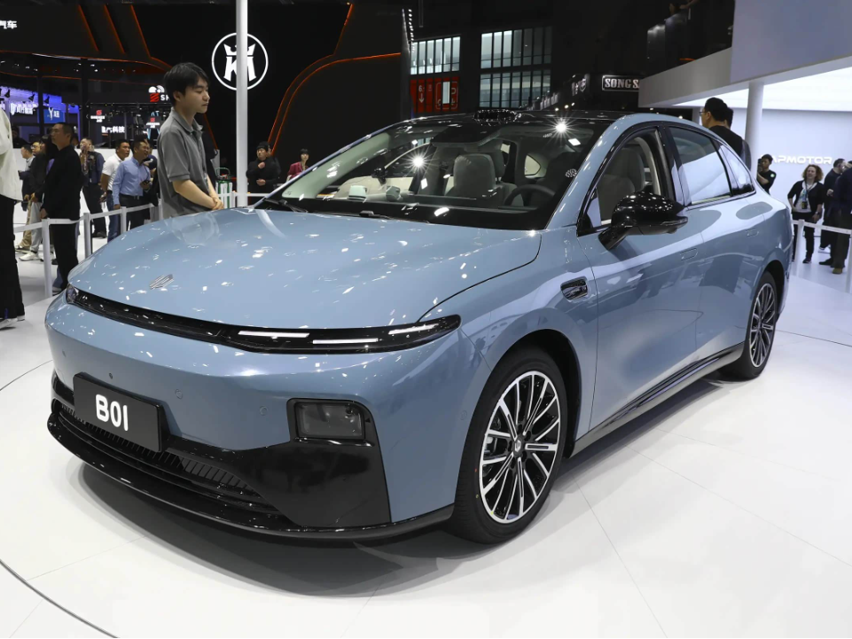 用数据说话，零跑B01和小鹏MONA M03，谁是年轻人的答案?_车家号_发现车生活_汽车之家