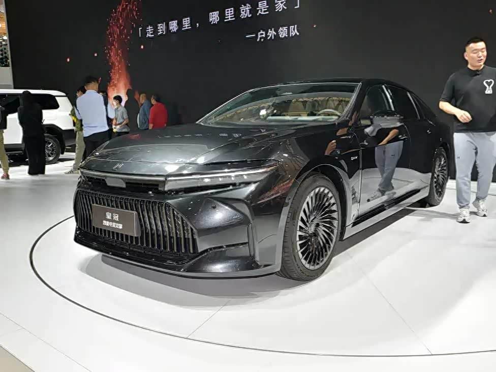 30万预算选日系豪华：全新皇冠比雷克萨斯 ES200 更值？_车家号_发现车生活_汽车之家