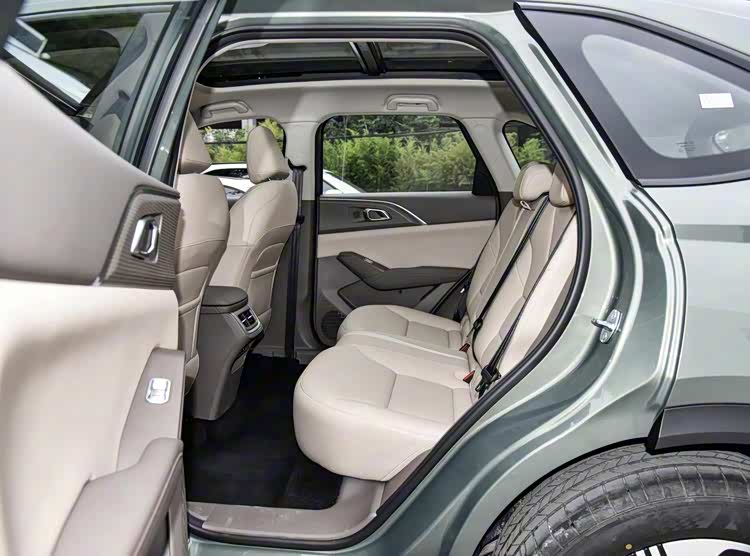 哈弗H6L破界而来，全新外观设计，标配大5座布局+2.0T发动机_车家号_发现车生活_汽车之家