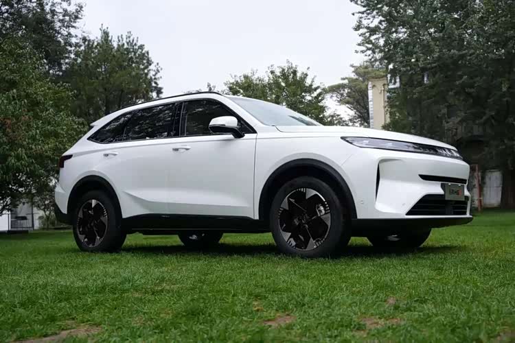 哈弗H6L亮相：命名体系重构下的“升舱”之作_车家号_发现车生活_汽车之家