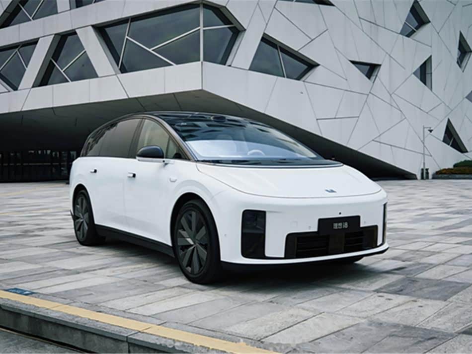 理想i8购车手册，5C超充10分钟能跑500公里，推荐中配Max版_车家号_发现车生活_汽车之家