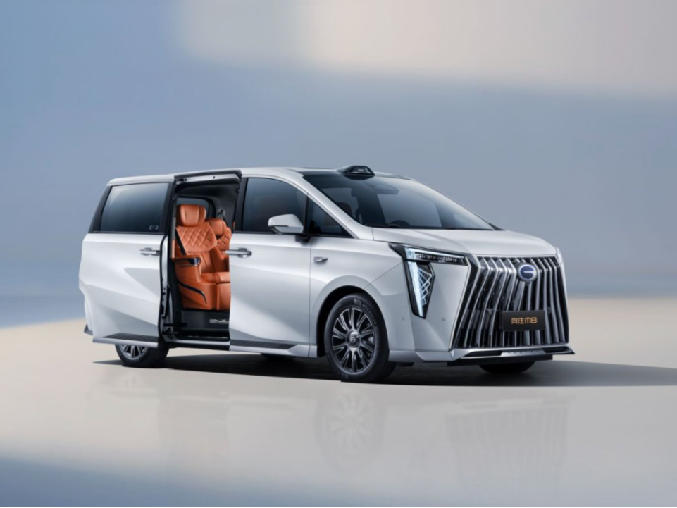 国产MPV销冠再出王炸：24.99万买传祺向往M8宗师，谁还买别克GL8_车家号_发现车生活_汽车之家