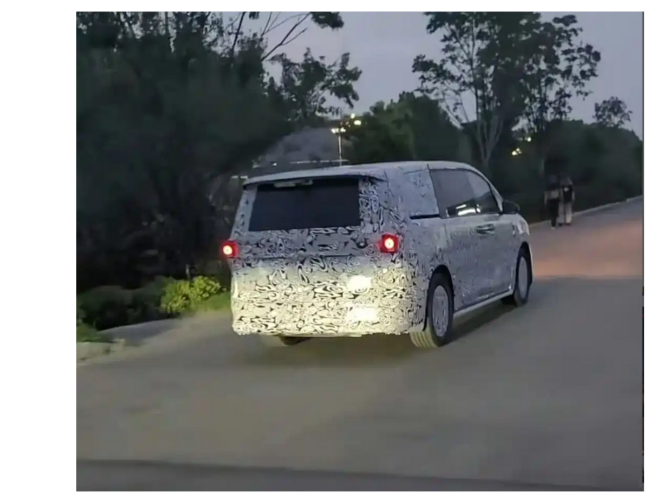 智界MPV最新路试谍照曝光 激光雷达加持，动力选择多样_车家号_发现车生活_汽车之家