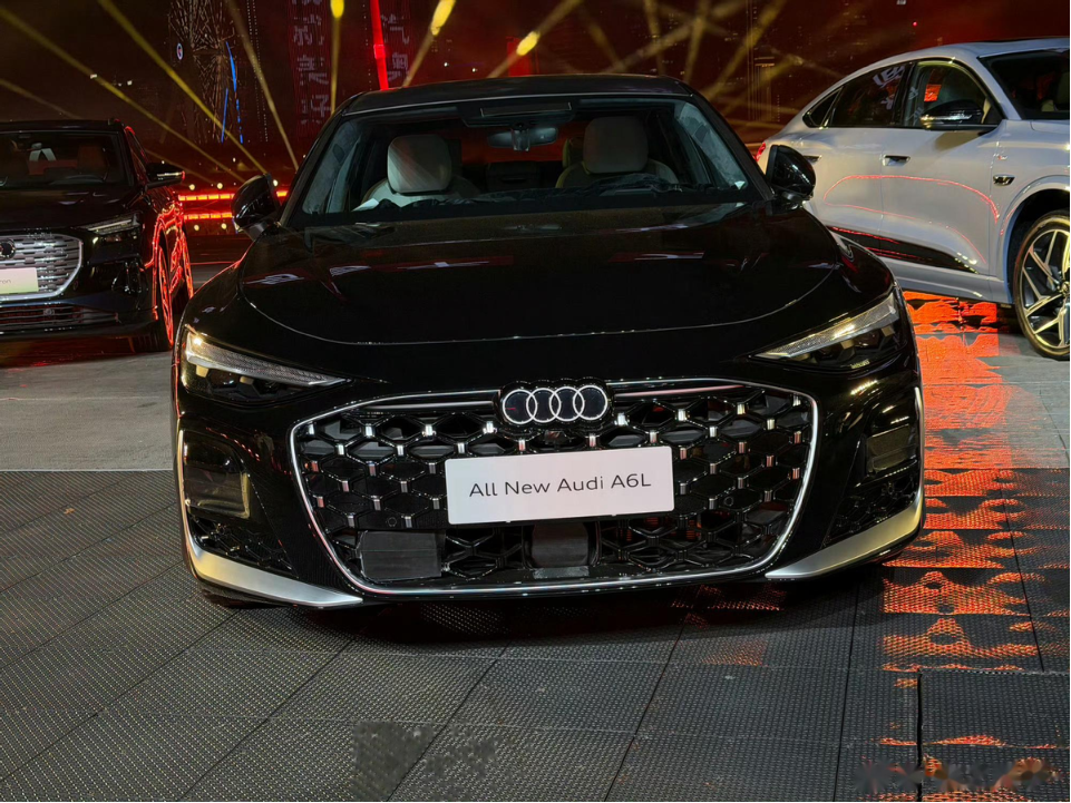 C9奥迪A6L正式上市，32.29万起售，顶配3.0T车型引关注_车家号_发现车生活_汽车之家