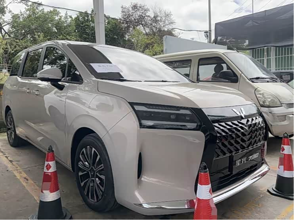 五菱全新银标MPV！五菱星光730再度露面，长4米91，三种动力可选_车家号_发现车生活_汽车之家