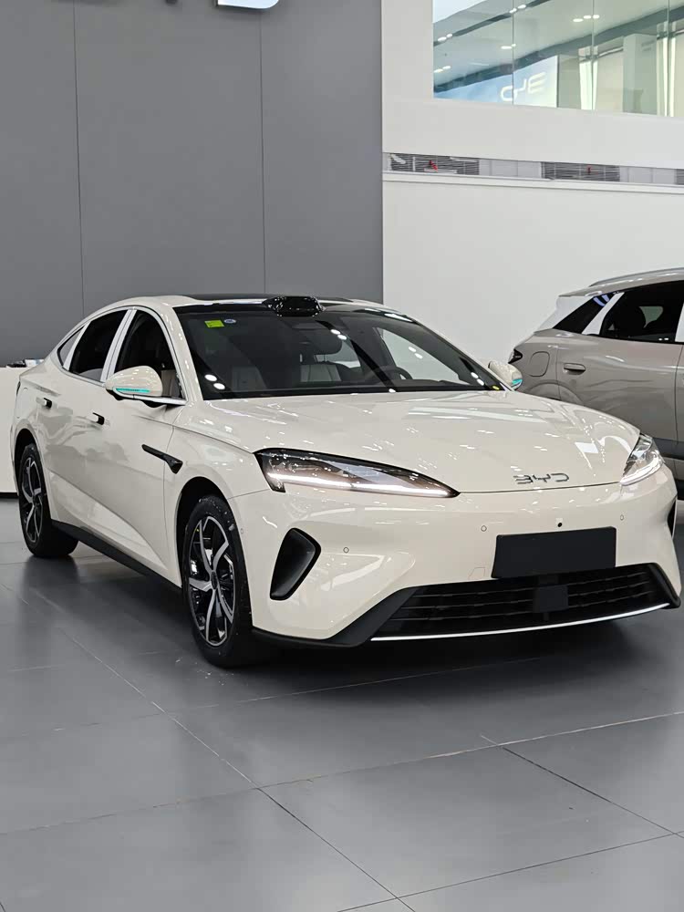 14.98万起售！26款海豹07DM-i登场，长近5米配冰箱，性价比拉满！_车家号_发现车生活_汽车之家