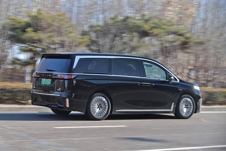 岚图梦想家不仅解决了家庭用车需求，还破解了北方冬季用车困局！_车家号_发现车生活_汽车之家