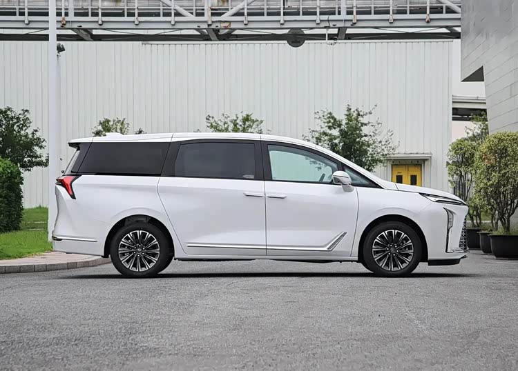 全新GL8陆尊来袭，紫气东来配色，1450km续航+5C超充超给力！_车家号_发现车生活_汽车之家