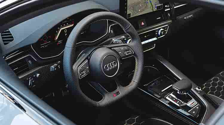 运动旅行车对决，奥迪RS4 Avant能赢BMW M3 Touring吗？_车家号_发现车生活_汽车之家