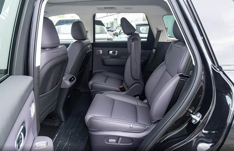 零跑C16：销量破10万台，凭啥这么受欢迎？看完你就明白了_车家号_发现车生活_汽车之家