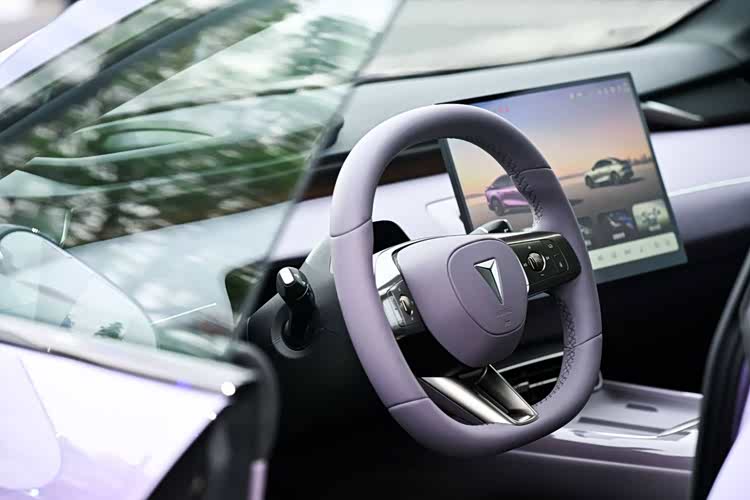 晓车评：深蓝L06上市限时售价13.29万起 3大亮点这样选才超值_车家号_发现车生活_汽车之家