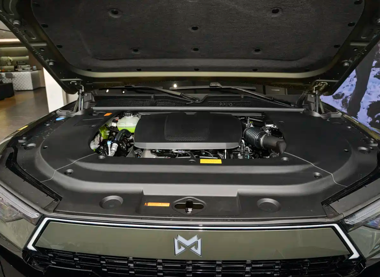 东风猛士M817上市：31.99万起的“华为智野第一车” 带无人机越野_车家号_发现车生活_汽车之家