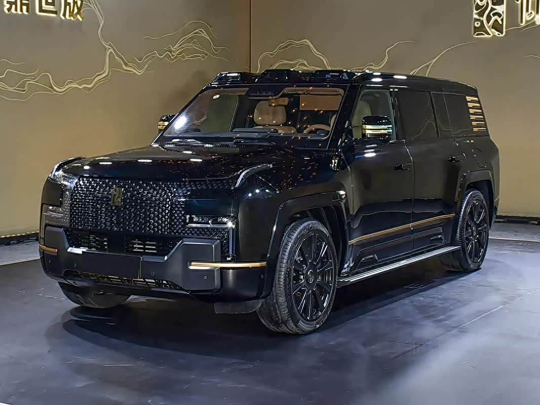 仰望U8L鼎世版震撼亮相：24K金标+零重力座椅，预计年内上市_车家号_发现车生活_汽车之家