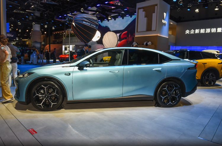 亲民新能源B级车PK，深蓝L07对比海豹07，智能更胜一筹？_车家号_发现车生活_汽车之家