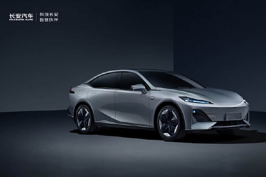 全新设计，固定尾翼、长安汽车代号C385轿车曝光_车家号_发现车生活_汽车之家