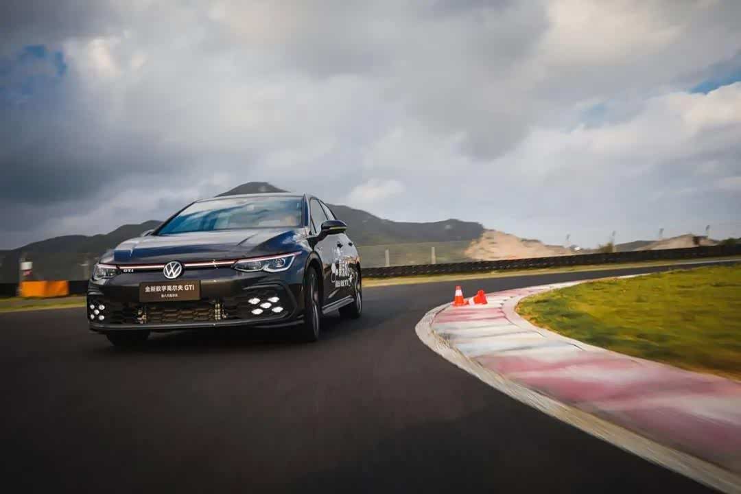 【文章】一次开够8代高尔夫GTI，告诉你为什么买它要趁早！_车家号_汽车之家