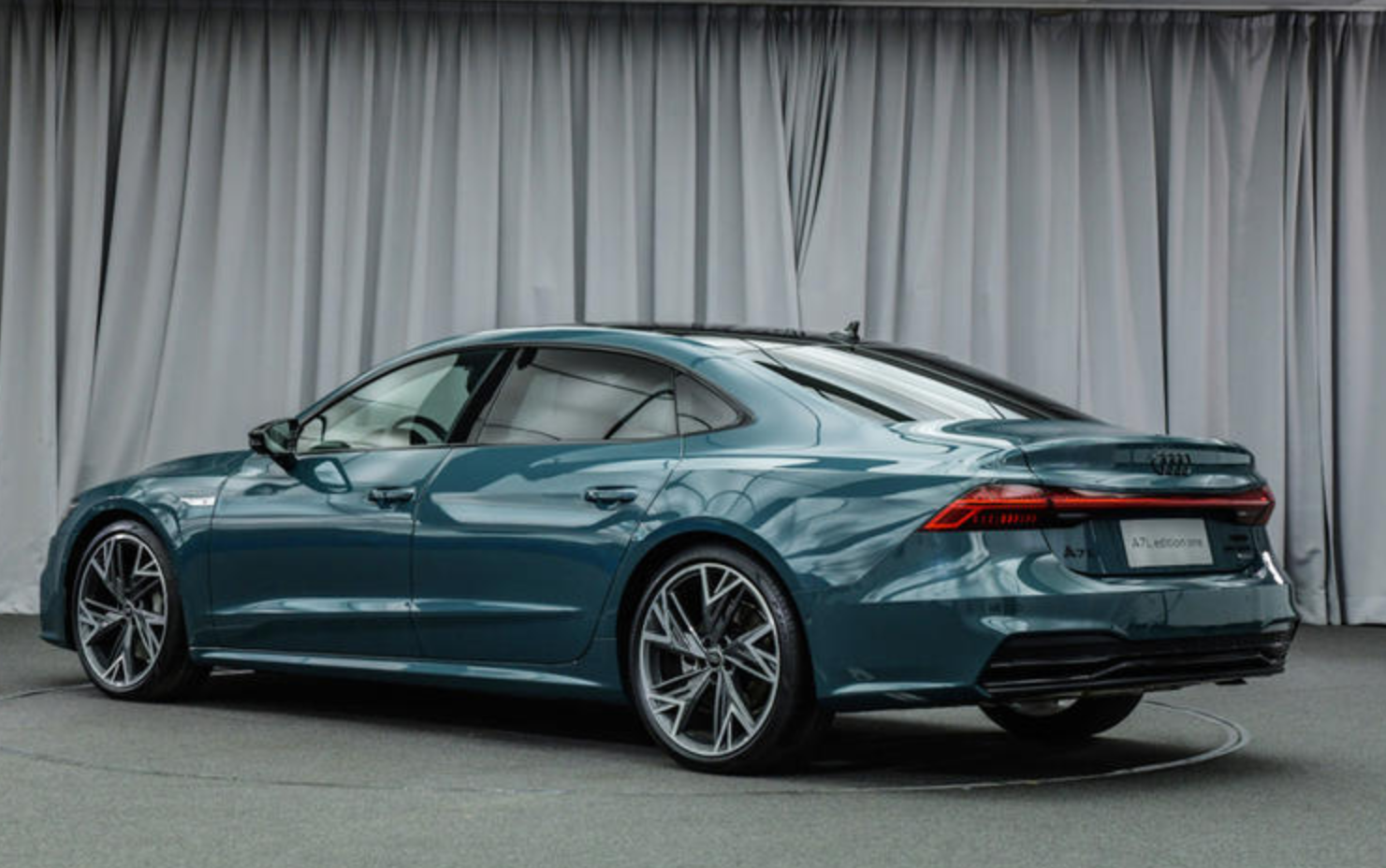 奥迪A7L开启预售，限量1000台，预售价70万元不比进口奥迪A7便宜_车家号_发现车生活_汽车之家