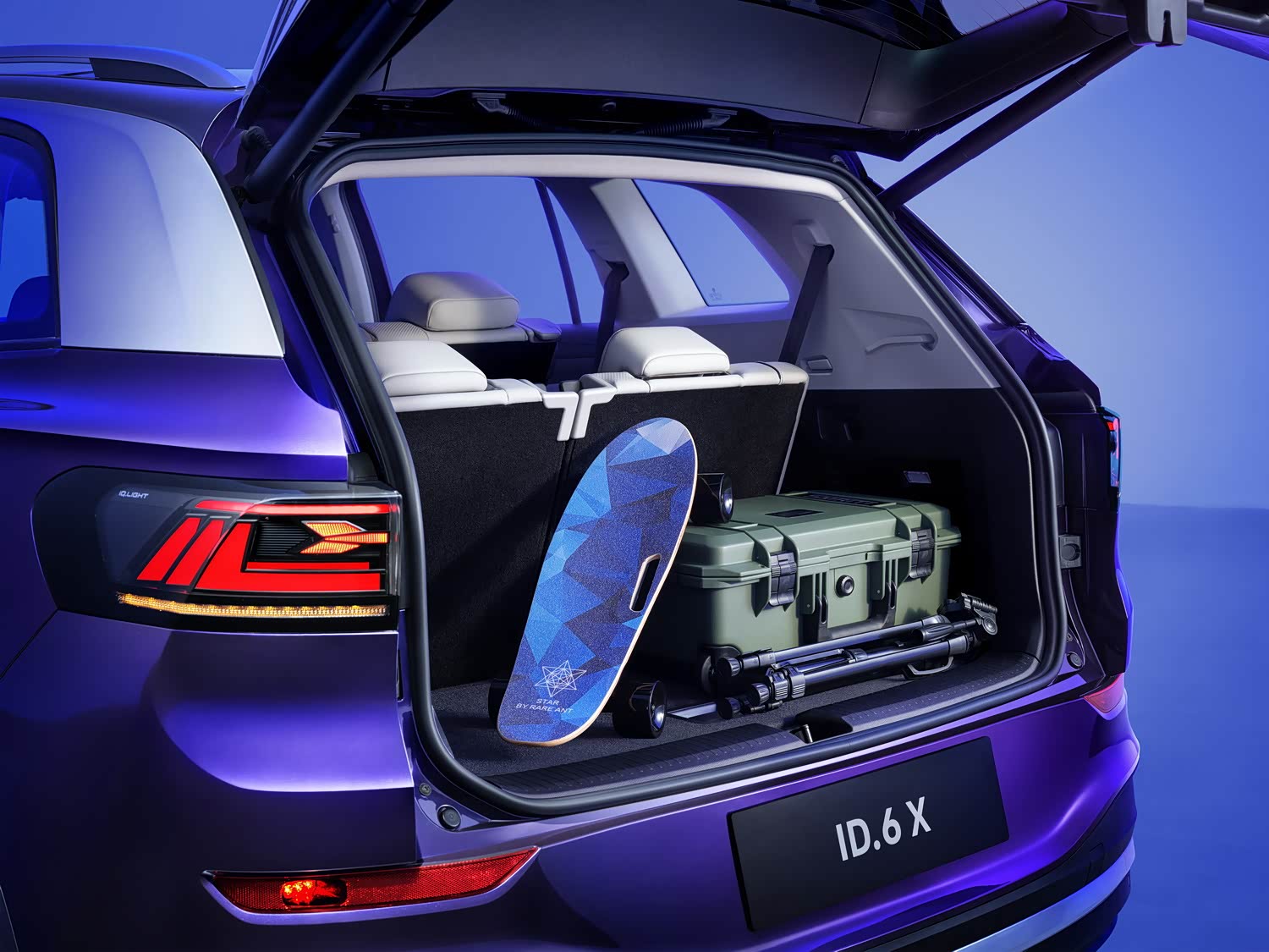 就像把玩一个大玩具 驾驶上汽大众ID.6X 2021款Pro 极智长续航版_车家号_发现车生活_汽车之家