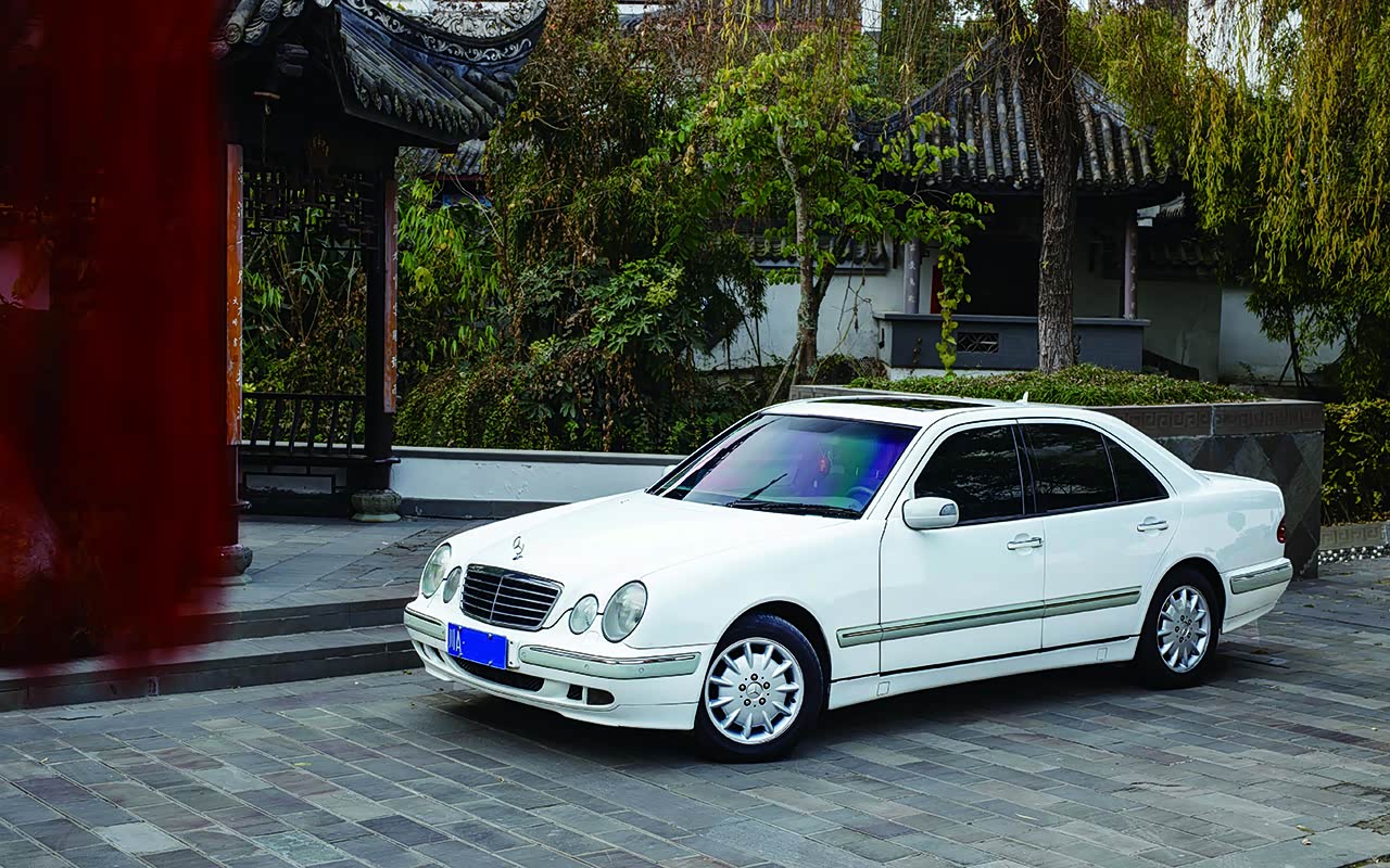 风尚经典 | 体验梅赛德斯-奔驰E240 (W210)_车家号_发现车生活_汽车之家