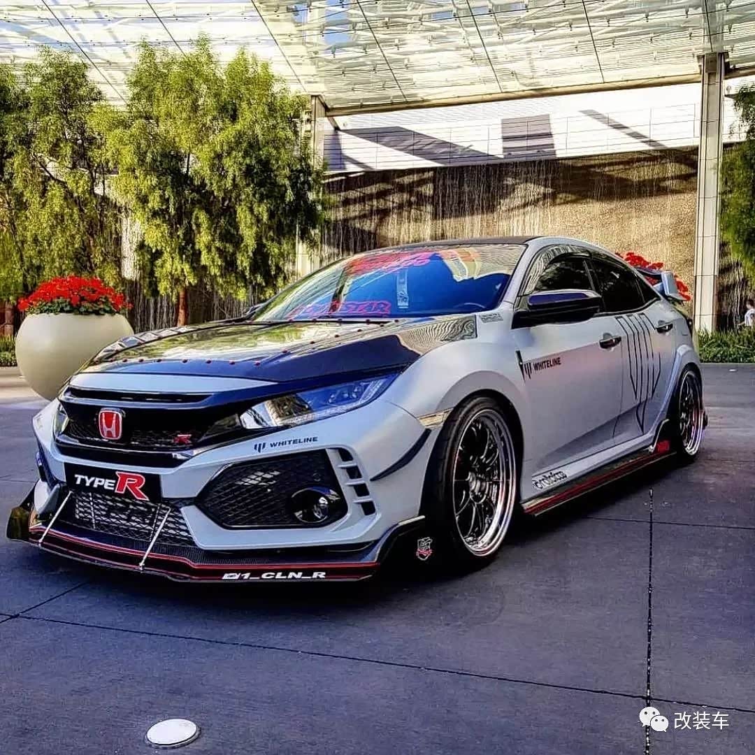 一身竞技范的水泥灰本田FK8 Type-R，更裸露着红色心脏供大家欣赏_车家号_发现车生活_汽车之家